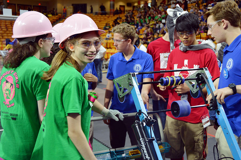 Campbell hosts 32 high schools in FIRST Robotics competition this ...