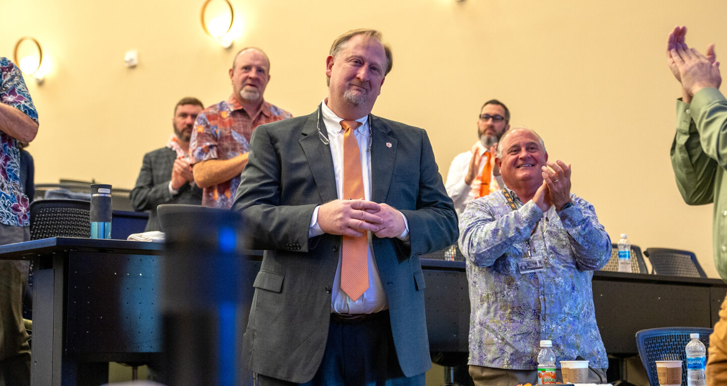 Faculty, staff celebrate med school's 10 years, founder's 'revelation ...