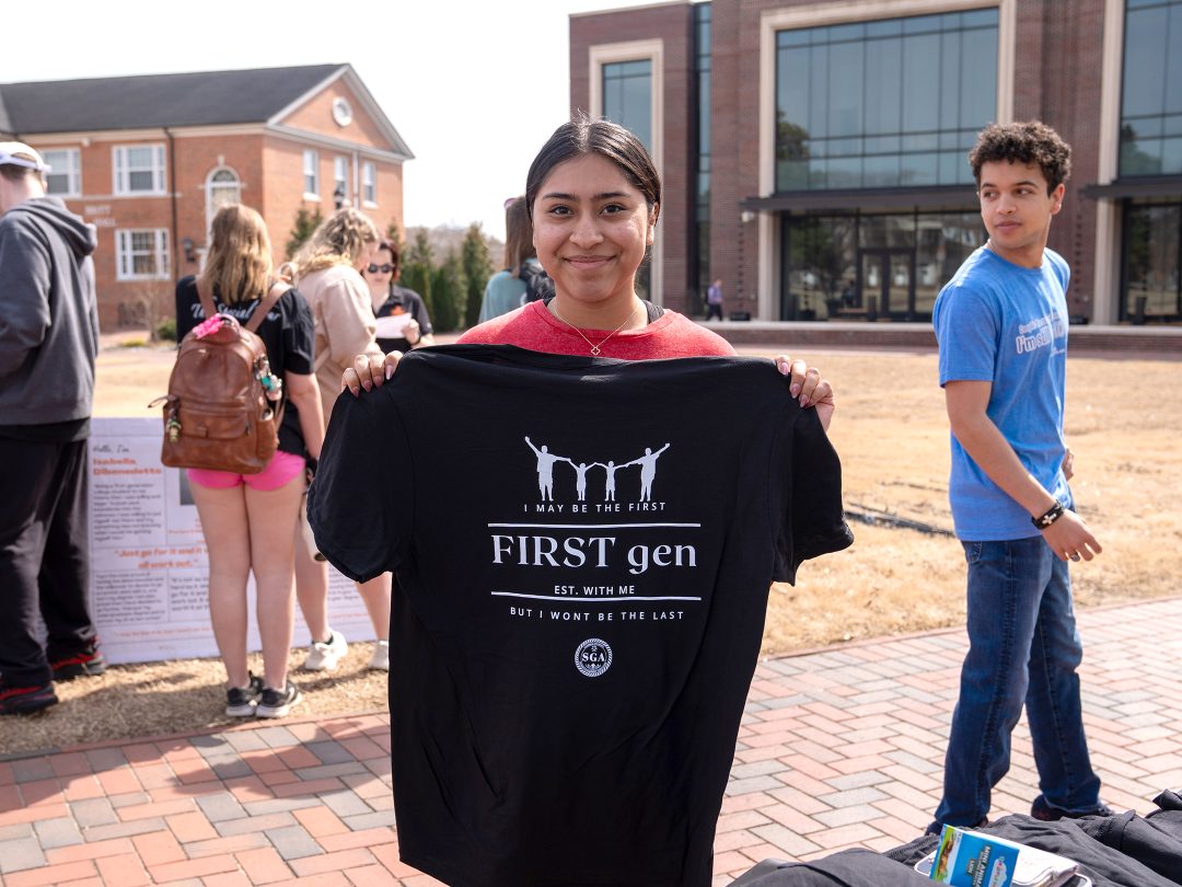 First-generation students discuss their struggles, triumphs - News ...