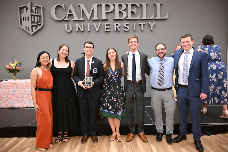 Class of 2025 Awards Dinner celebrates med students, faculty and staff ...