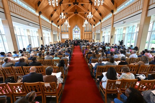 Divinity School holds service to welcome new dean, faculty, students ...